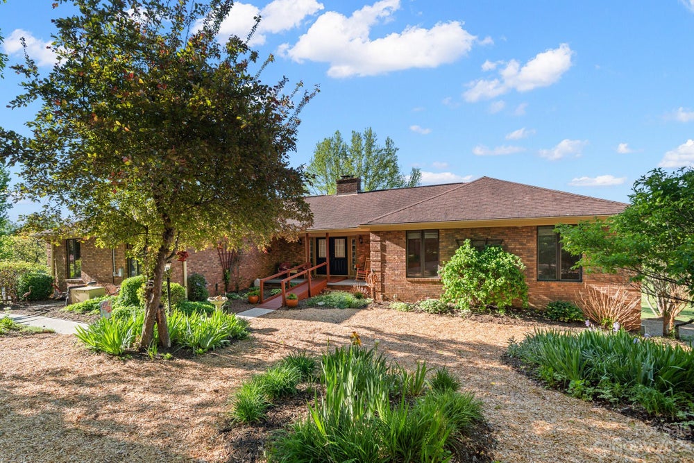 69 Ray Hill Road, Horse Shoe, NC 28742 - MLS# 4011597 - Coldwell Banker