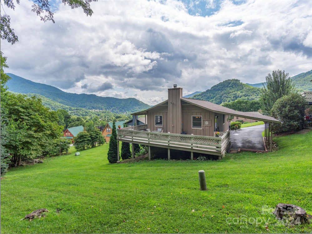 98 Stoney Ridge Loop, Maggie Valley, NC 28751 - MLS# 4166999 - Coldwell ...