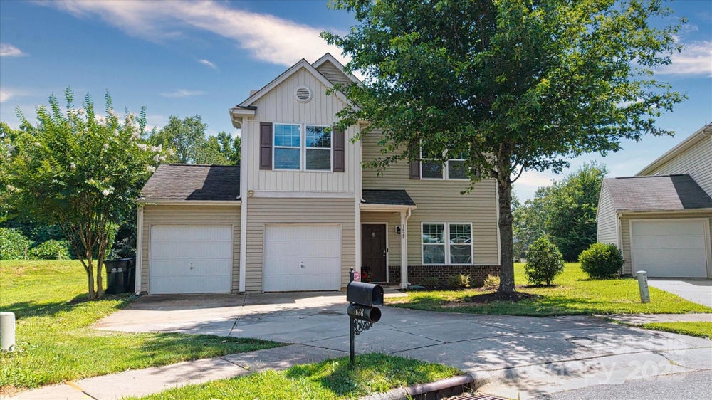 1628 Fitchburg Court, Charlotte, NC 28214 - MLS# 4276225 - Coldwell Banker