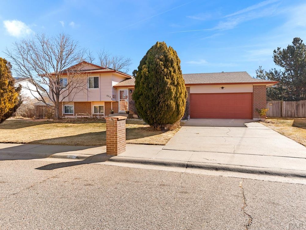 2212 Norman Lane, Pueblo, CO 81005 - MLS# 219999 - Coldwell Banker