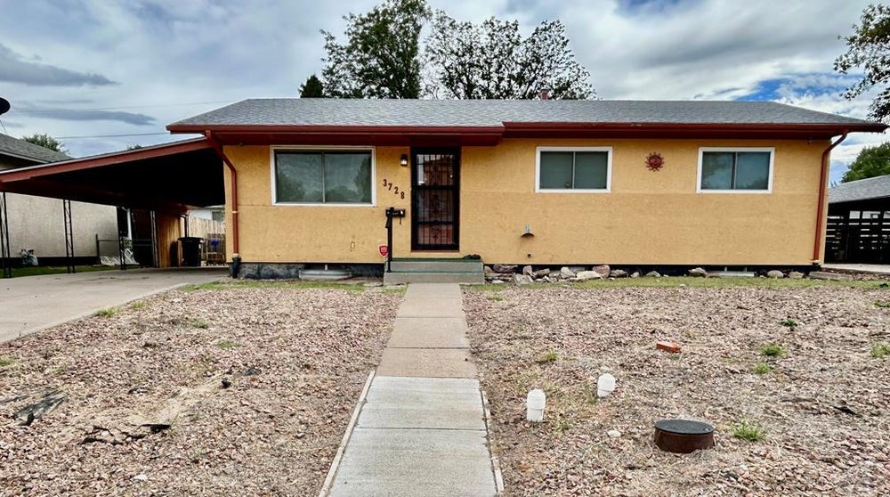 3728 Hollybrook Lane, Pueblo, CO 81005 - MLS# 227715 - Coldwell Banker