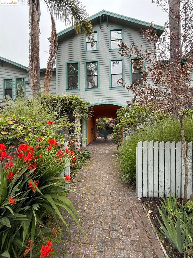 2120 6th Street #11, Berkeley, CA 94710 - MLS# 41102760 - Coldwell Banker