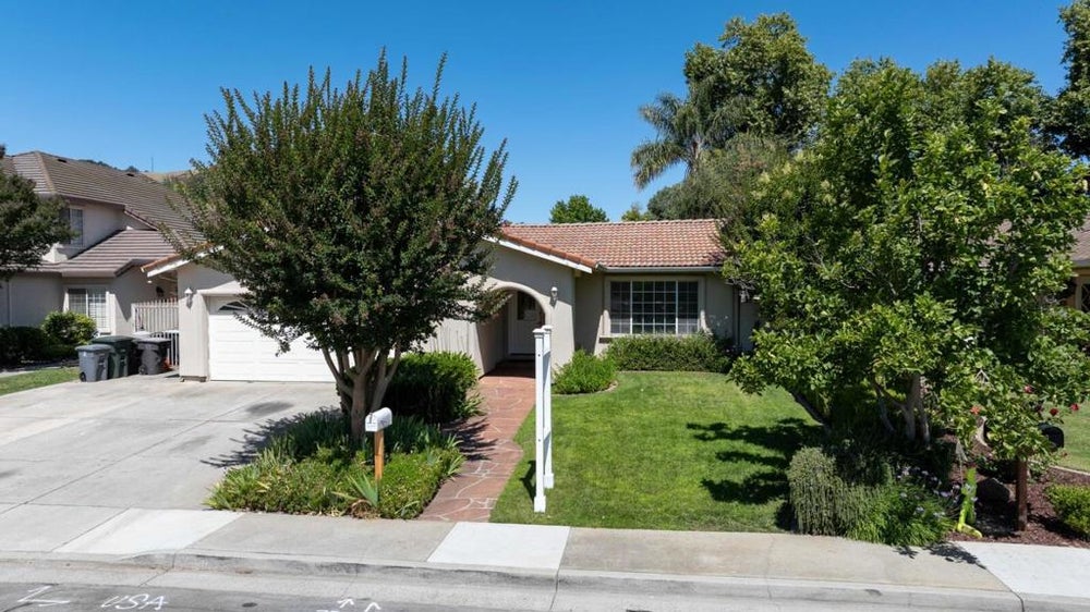 15300 La Rocca Drive, Morgan Hill, CA 95037 - MLS# ML82009262 ...