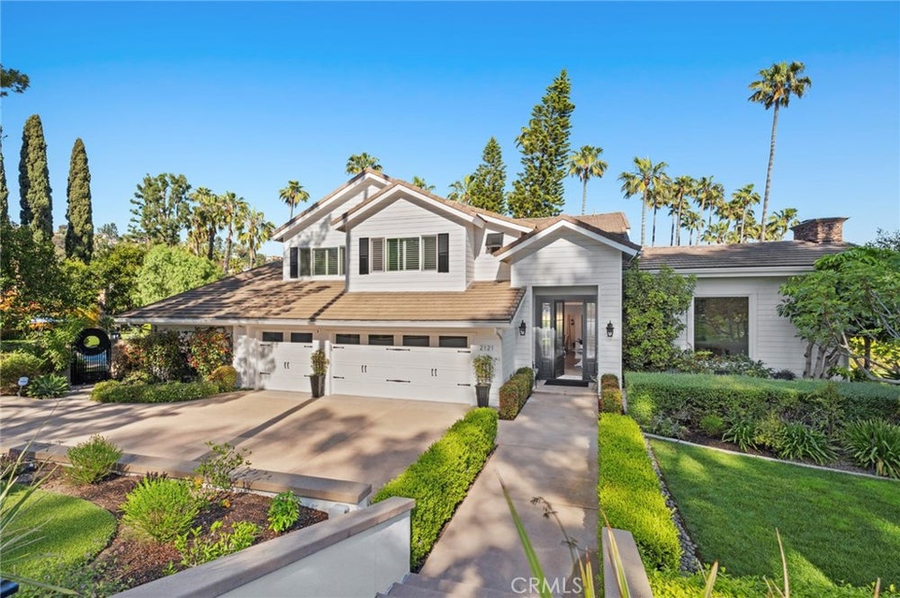 2121 Valhalla Drive, Santa Ana, CA 92705 - MLS# NP25088134 - Coldwell ...