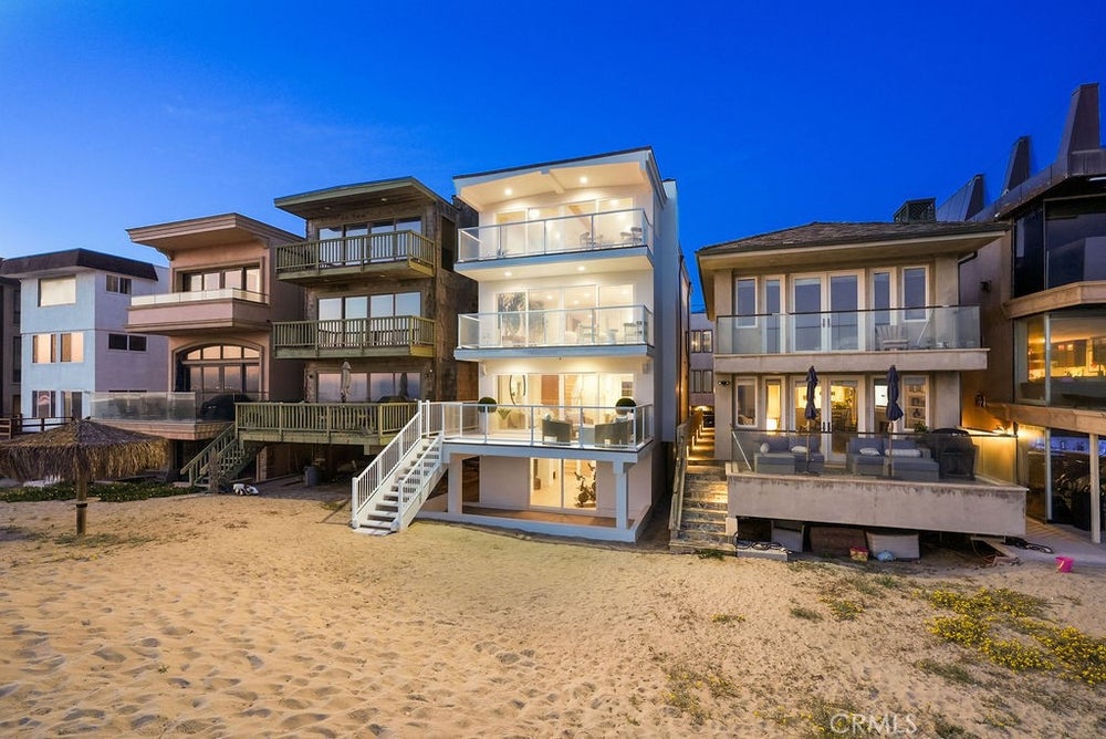 105 A Surfside Avenue, Surfside, CA 90743 - MLS# OC25158897 - Coldwell ...