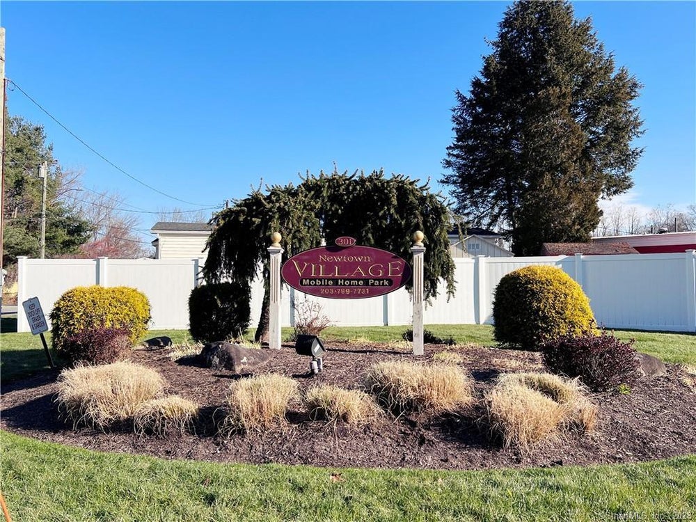 301 South Main Street #33A, Newtown, CT 06470 - MLS# 170612437 ...
