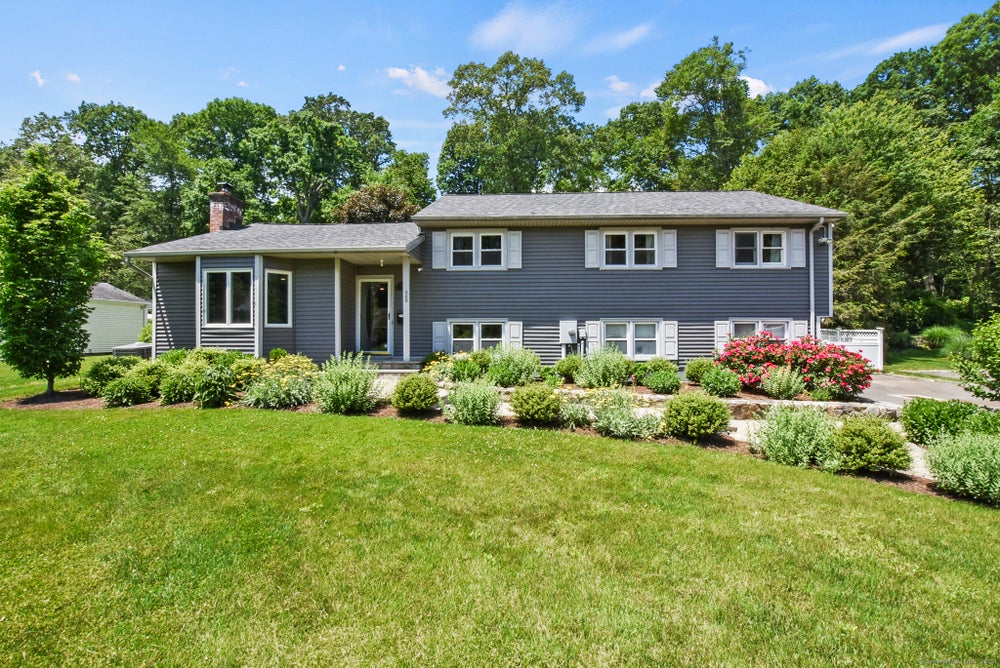 500 Pepper Ridge Road, Stamford, CT 06905 - MLS# 24016663 - Coldwell Banker