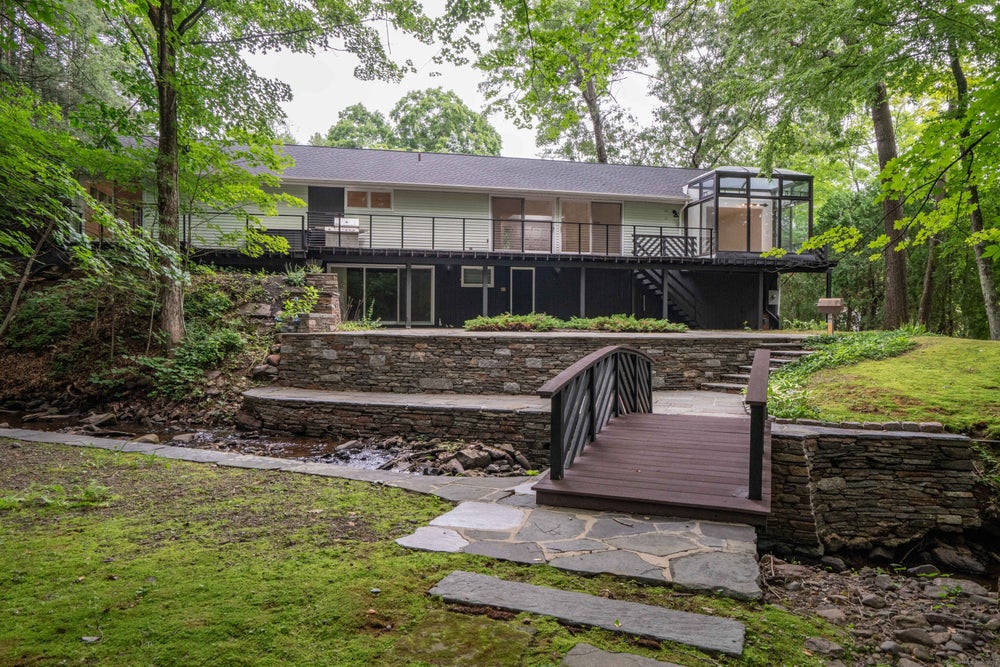 53 Lovelace Drive, West Hartford, CT 06117 - MLS# 24032828 - Coldwell ...