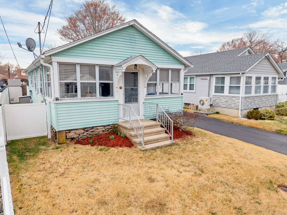 13 Breen Avenue, Old Lyme, CT 06371 - MLS# 24086550 - Coldwell Banker