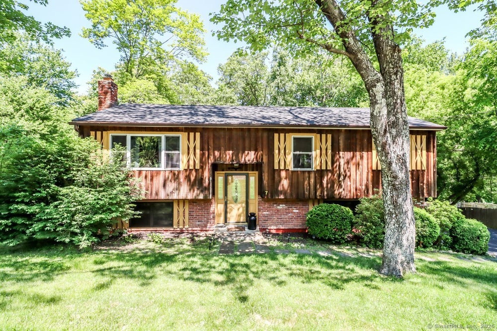 7 Sunset Lane, New Milford, CT 06776 - MLS# 24101725 - Coldwell Banker