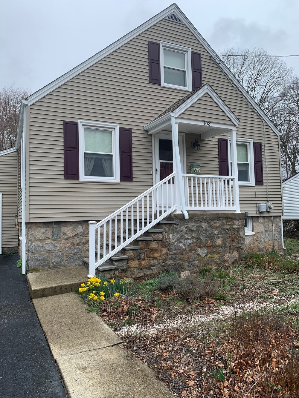 108 Warner Street, Groton, CT 06340 - MLS# 24115329 - Coldwell Banker