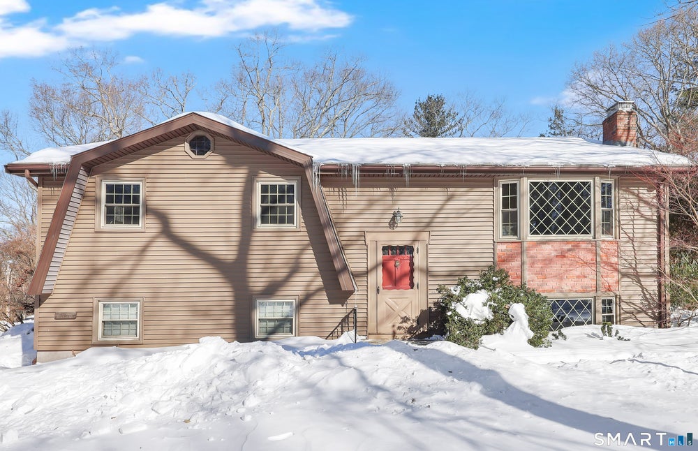 102 Robin Circle, Tolland, CT 06084 - MLS# 24153782 - Coldwell Banker