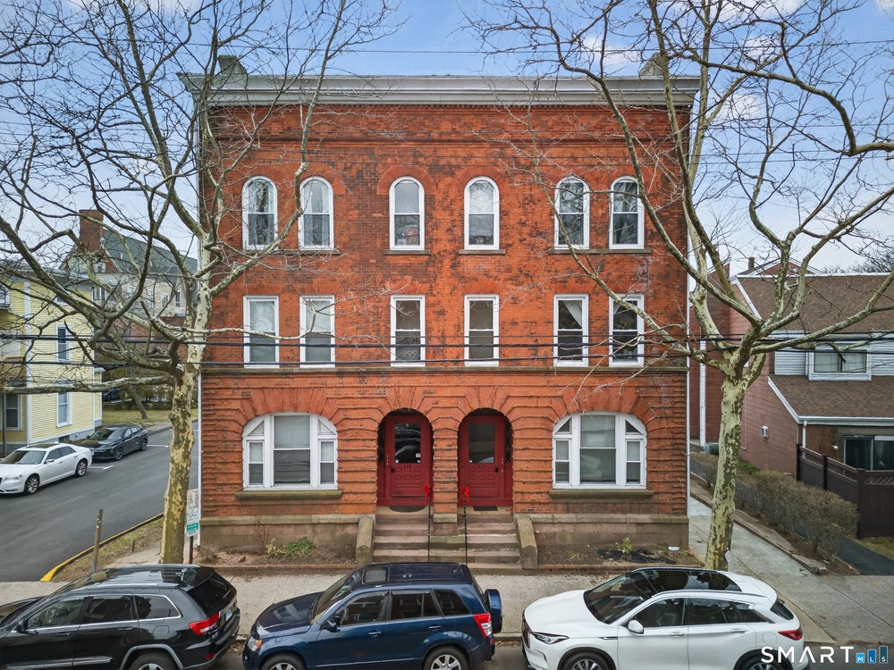 334 Saint John Street, New Haven, CT 06511 - MLS# 24160846 - Coldwell ...