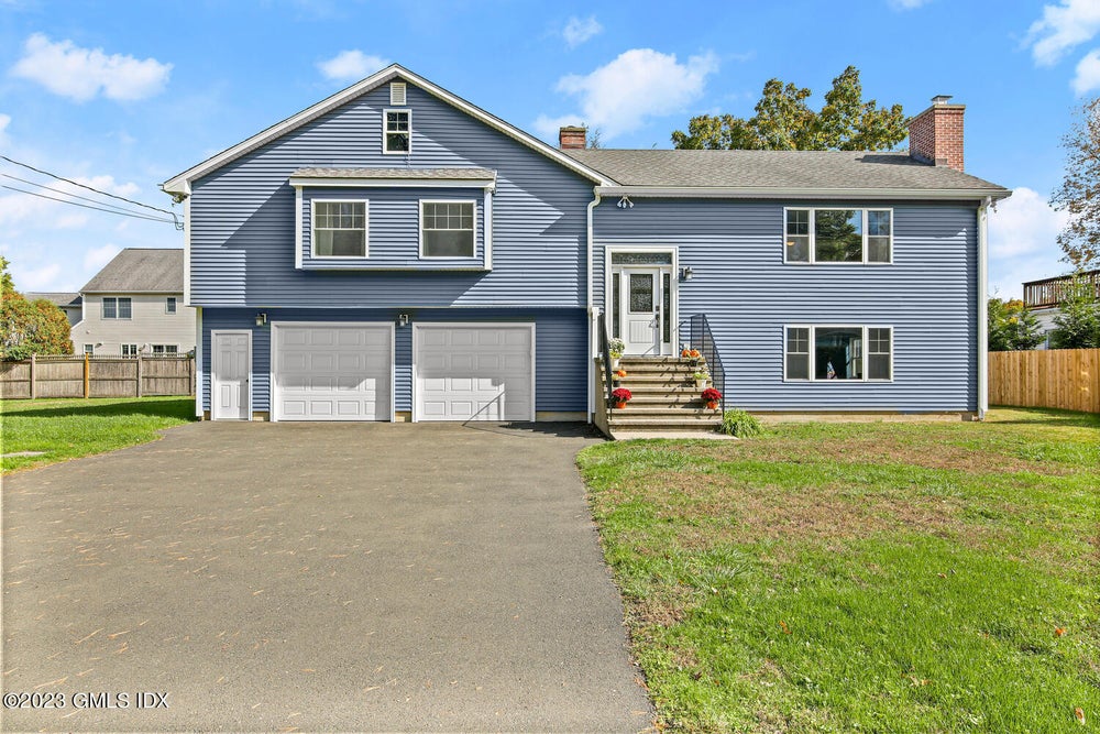 27 Woods Avenue, Greenwich, CT 06831 - MLS# 119391 - Coldwell Banker