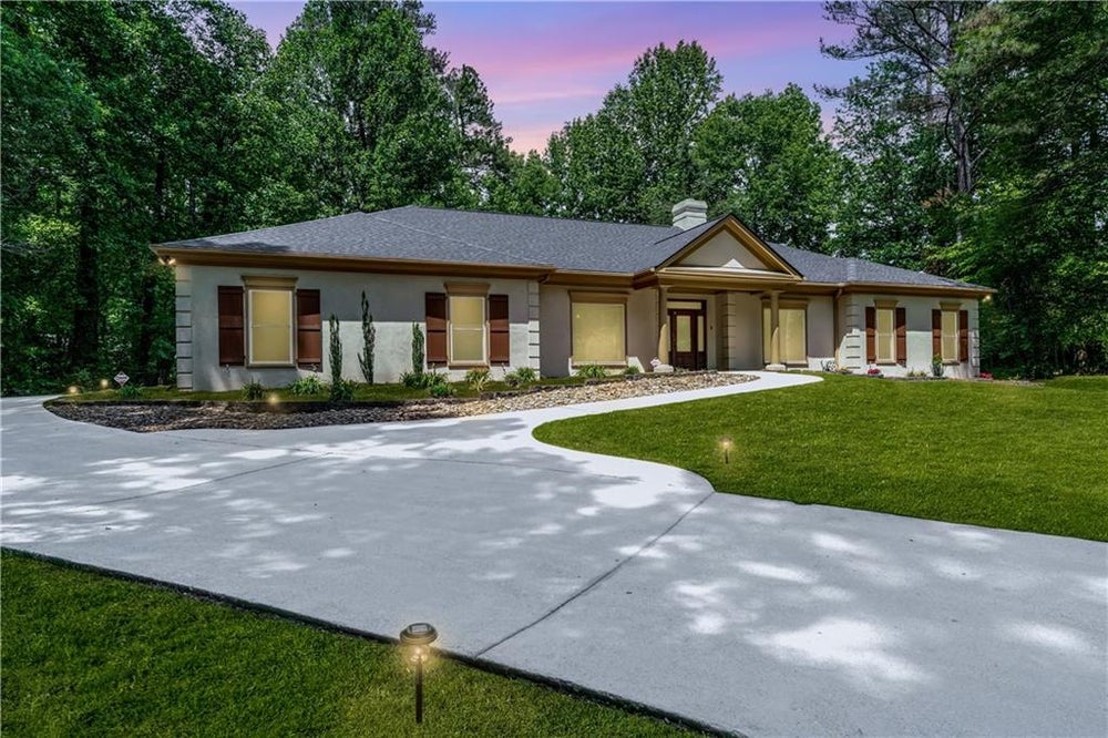 140 Emily Drive Sw, Lilburn, GA 30047 - MLS# 7577891 - Coldwell Banker