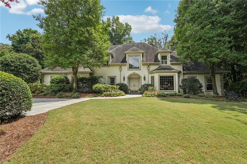 5315 N Powers Ferry Road, Atlanta, GA 30327 - MLS# 7638372 - Coldwell ...