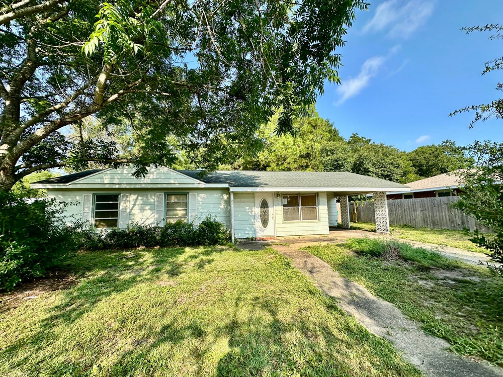 6 Stewart Circle, Fort Walton Beach, FL 32547 - MLS# 983581 - Coldwell ...