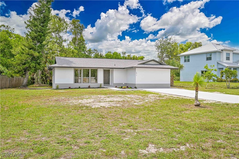 18515 Spruce Drive W, Fort Myers, FL 33967 - MLS# 225056816 - Coldwell ...