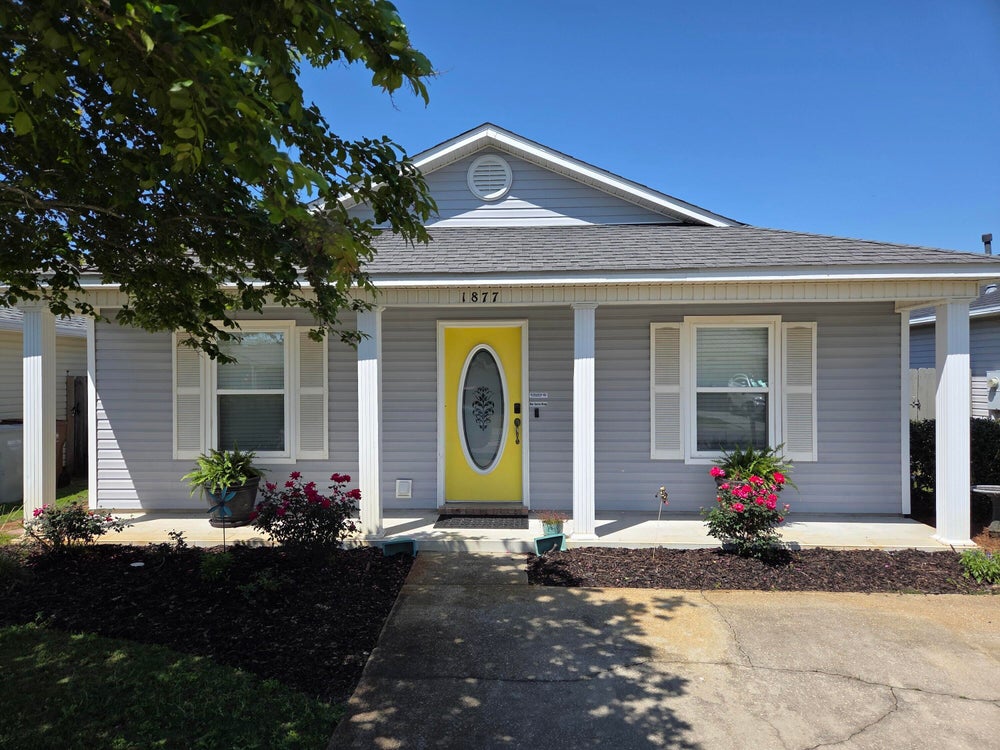 1877 Vineyard Street, Navarre, FL 32566 - MLS# 970005 - Coldwell Banker