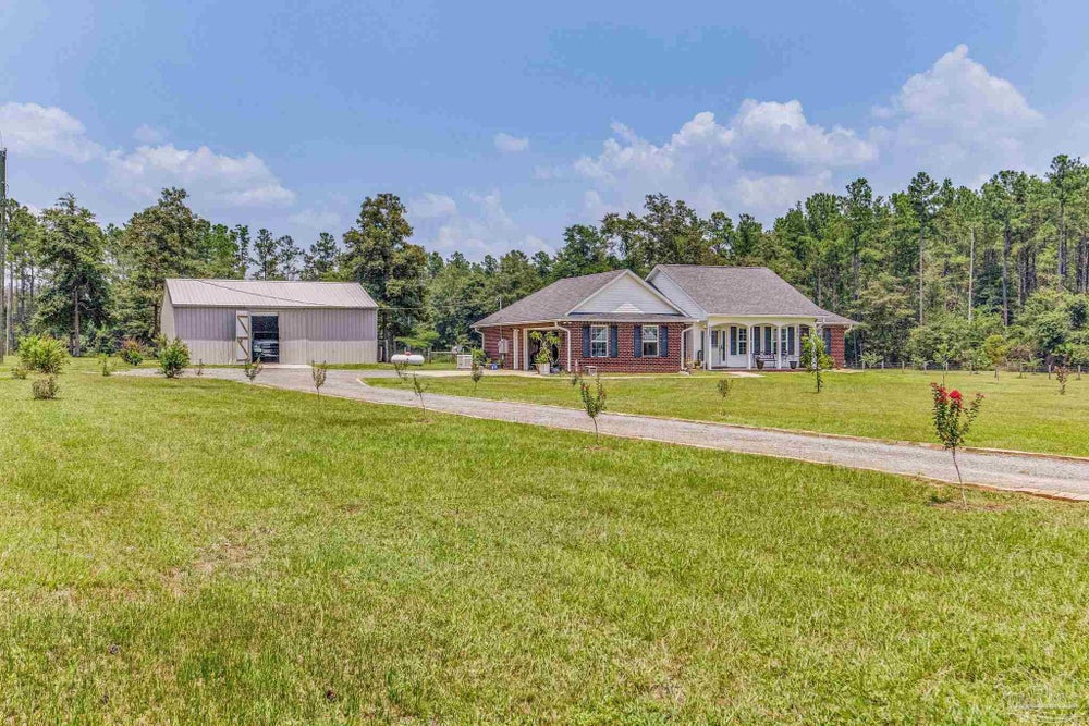 2460 New York St, Jay, FL 32565 - MLS# 657697 - Coldwell Banker