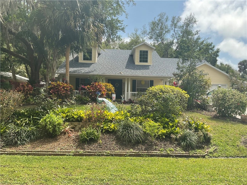 956 Starflower Avenue, Sebastian, FL 32958 - MLS# 292152 - Coldwell Banker