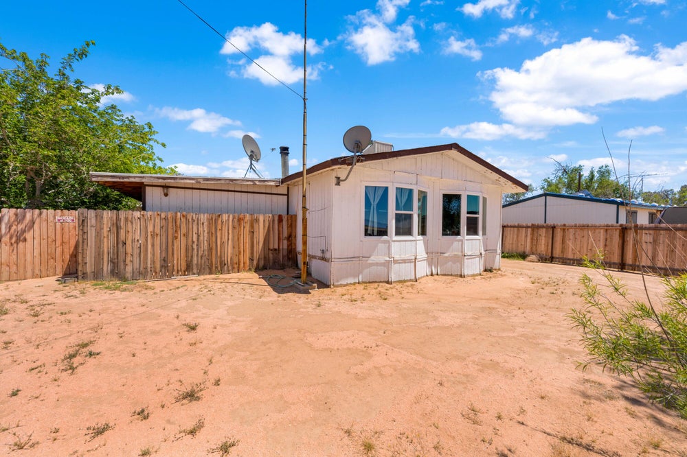 18264 Claymine Road, North Edwards, CA 93523 - MLS# 24004074 - Coldwell ...