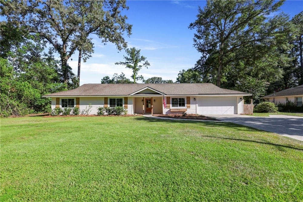 138 Strathy Hall Drive, Richmond Hill, GA 31324 - MLS# SA333512 ...