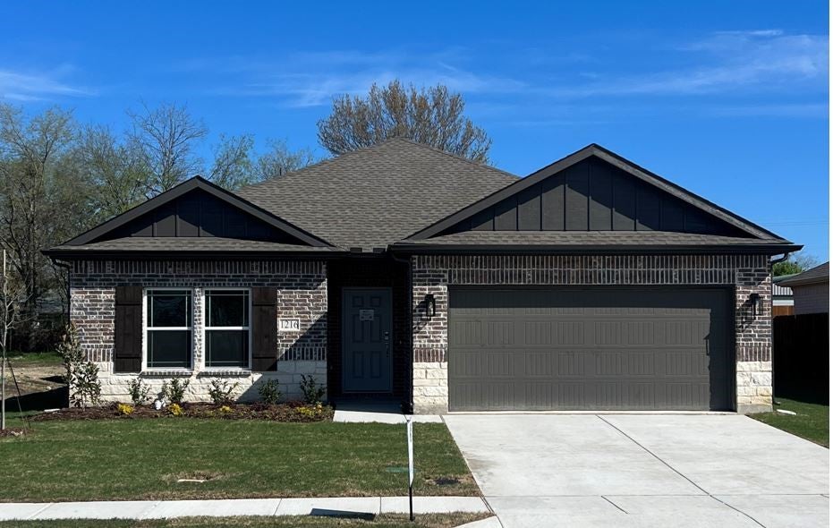 1216 Anderson Drive, Trenton, TX 75490 - MLS# 20510737 - Coldwell Banker