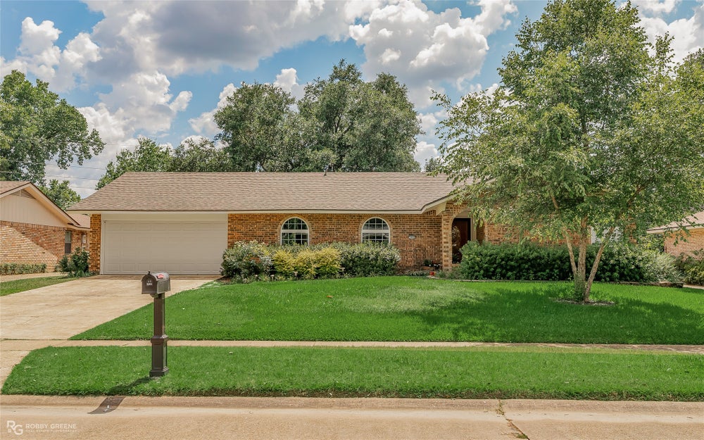 7440 Camelback Drive, Shreveport, LA 71105 - MLS# 20653062 - Coldwell ...