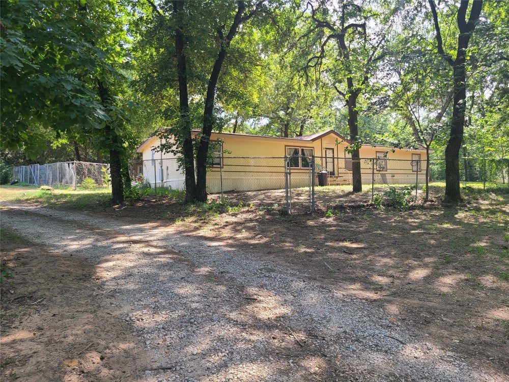 8575 County Road 2404, Tool, TX 75143 - MLS# 20661639 - Coldwell Banker