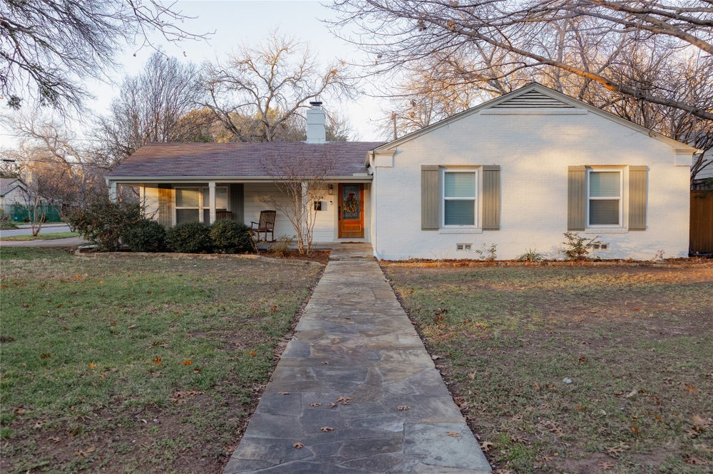 6344 Locke Avenue, Fort Worth, TX 76116 - MLS# 20811478 - Coldwell Banker