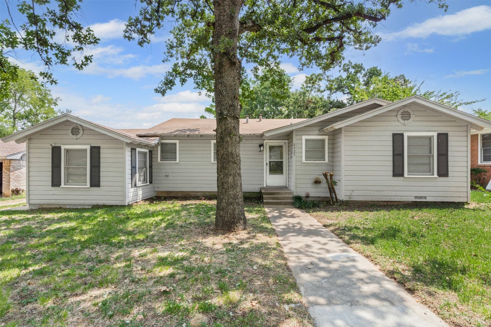 2325 Halbert Street, Fort Worth, TX 76112 - MLS# 20815136 - Coldwell Banker
