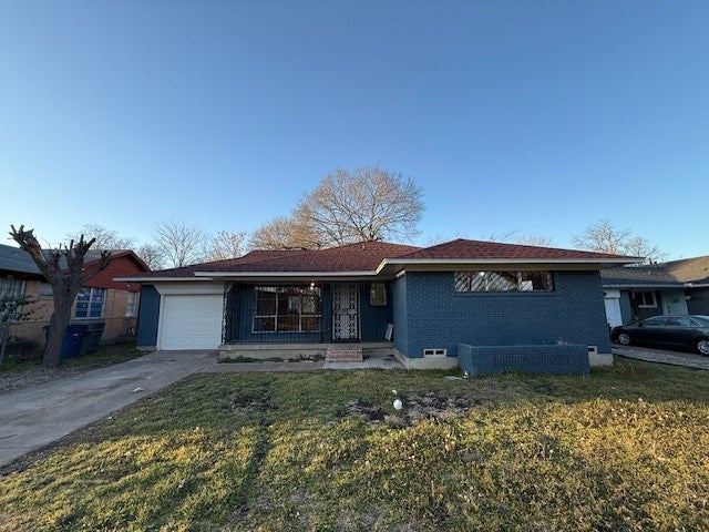1333 Kingsley Drive, Dallas, TX 75216 - MLS# 20856197 - Coldwell Banker