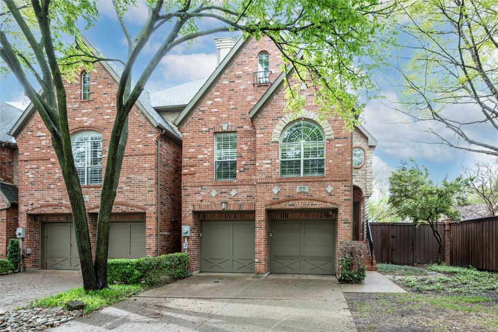 4144 Towne Green Circle, Addison, TX 75001 - MLS# 20987139 - Coldwell ...