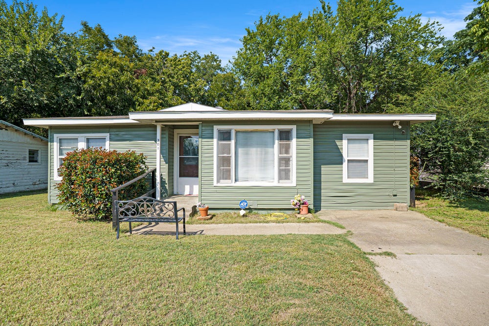 301 Terry Road, Hurst, TX 76053 - MLS# 21060257 - Coldwell Banker