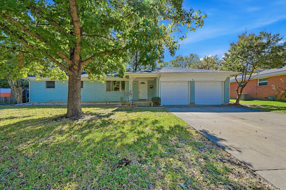 7304 Winnell Way, North Richland Hills, TX 76180 - MLS# 21102556 ...