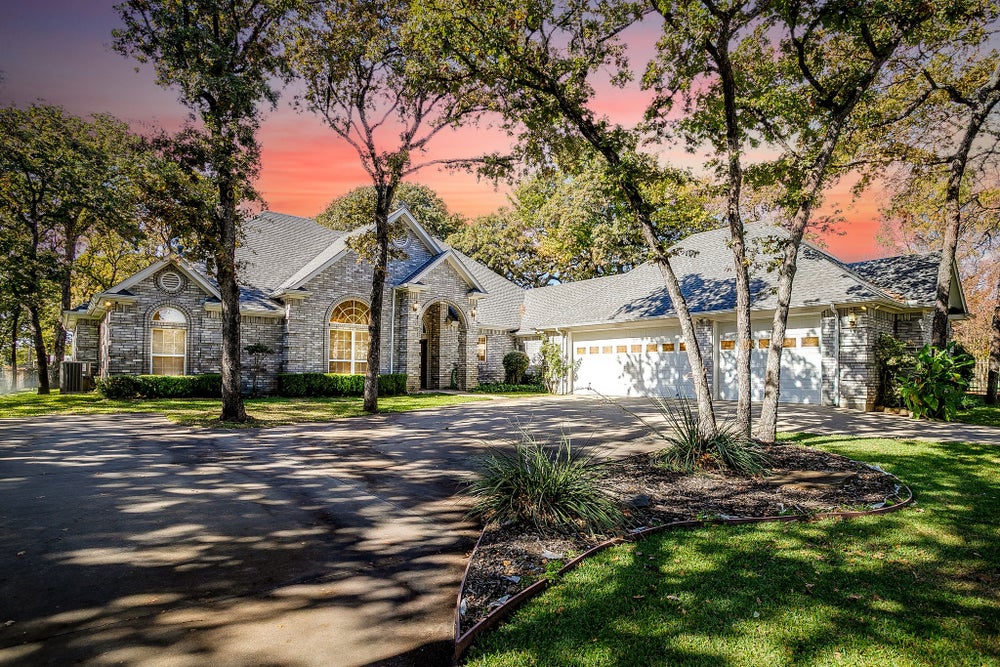 12215 Lake Forest Drive, Azle, TX 76020 - MLS# 21113857 - Coldwell Banker