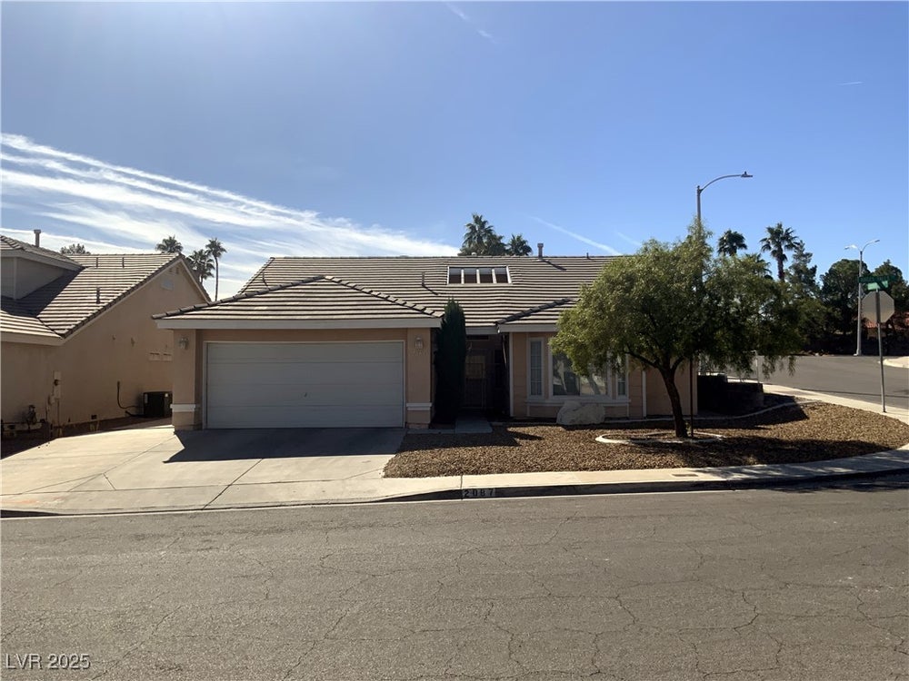 2087 Angel Falls Drive, Henderson, NV 89074 - MLS# 2732497 - Coldwell ...
