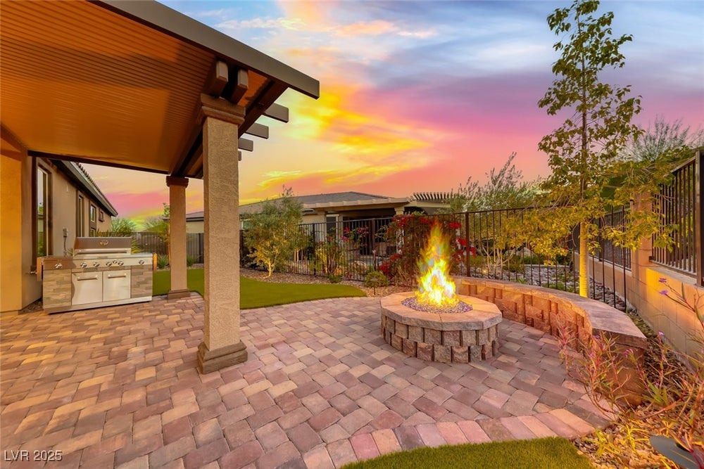 11 Desert Ivy Lane, Henderson, NV 89011 - MLS# 2737893 - Coldwell Banker