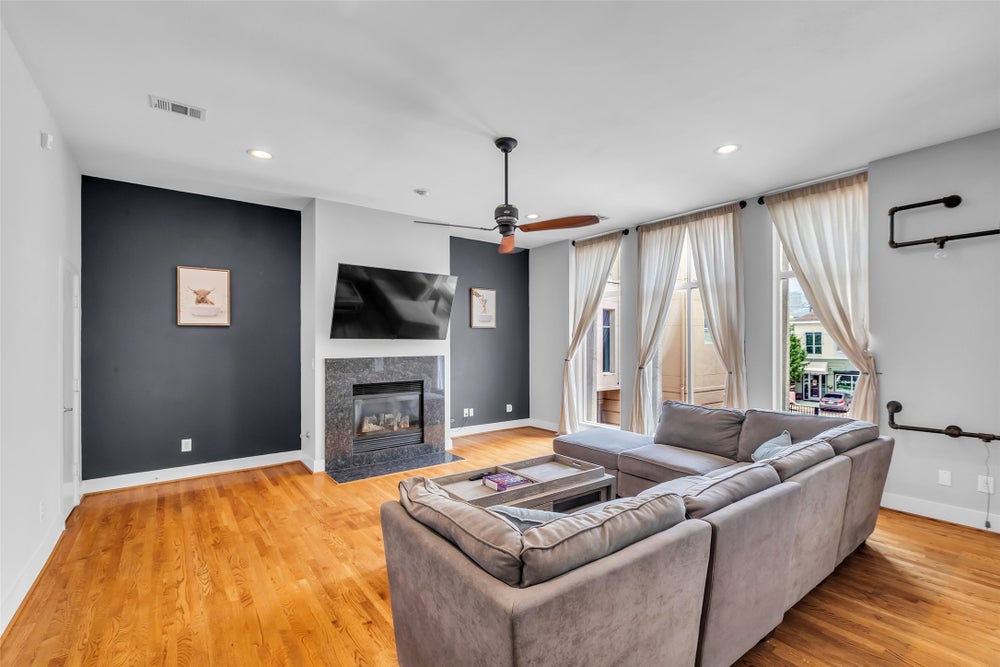 2404 Fairview Street #C, Houston, TX 77006 - MLS# 26744838 - Coldwell ...