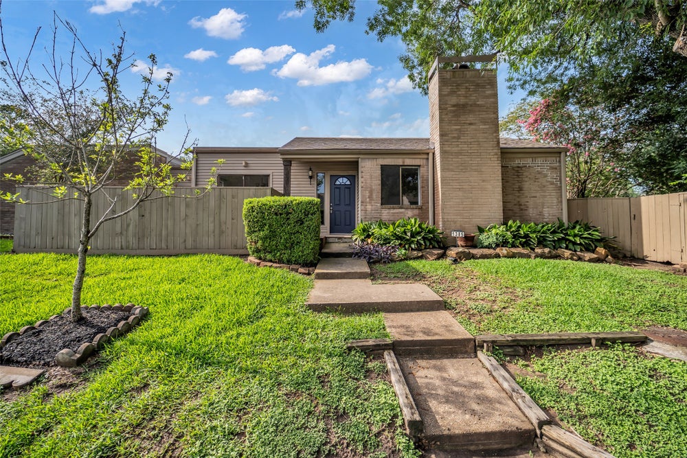 1385 Chardonnay Drive, Houston, TX 77077 - MLS# 35309323 - Coldwell Banker