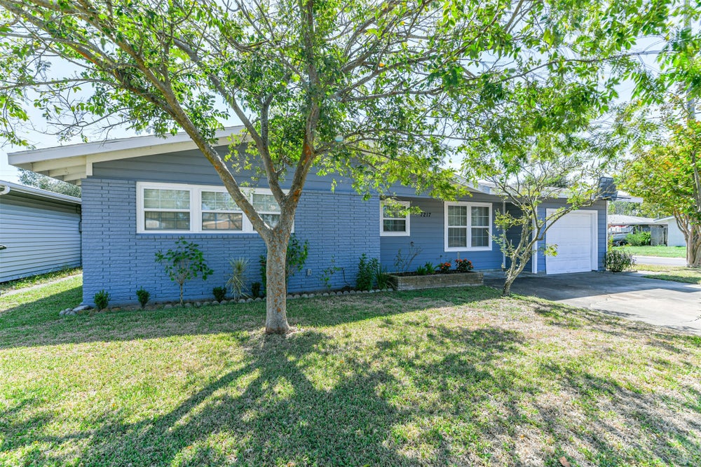 7217 Poplar Drive, Galveston, TX 77551 - MLS# 80426145 - Coldwell Banker