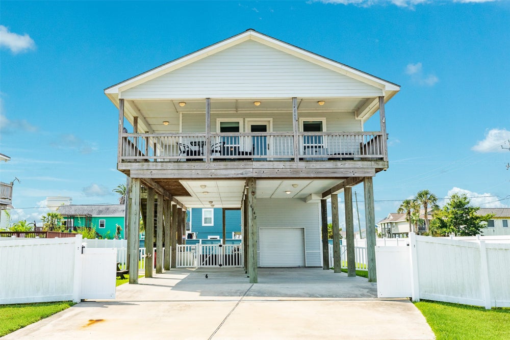 16547 Jolly Roger Road, Jamaica Beach, TX 77554 - MLS# 92679351 ...