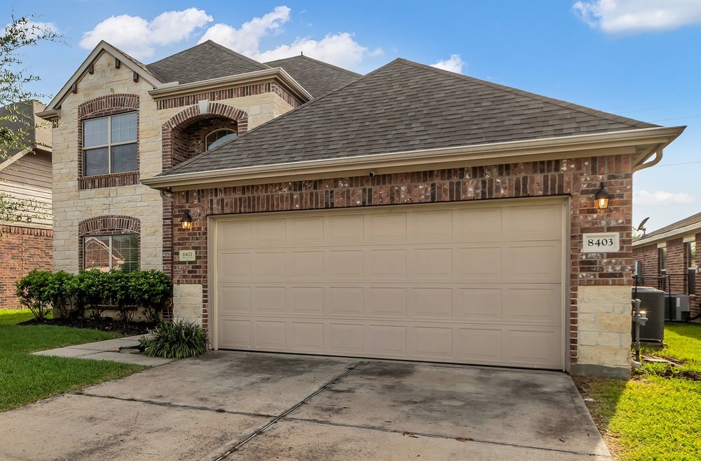 8403 Broadleaf Avenue, Baytown, TX 77521 - MLS# 93362980 - Coldwell Banker