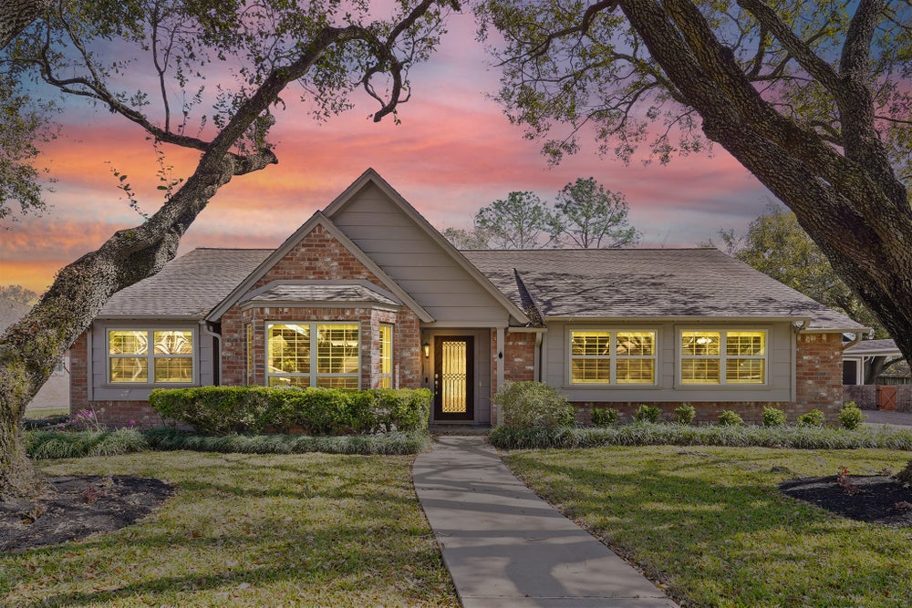 12015 Sugar Springs Drive, Houston, TX 77077 - MLS# 94524615 - Coldwell ...