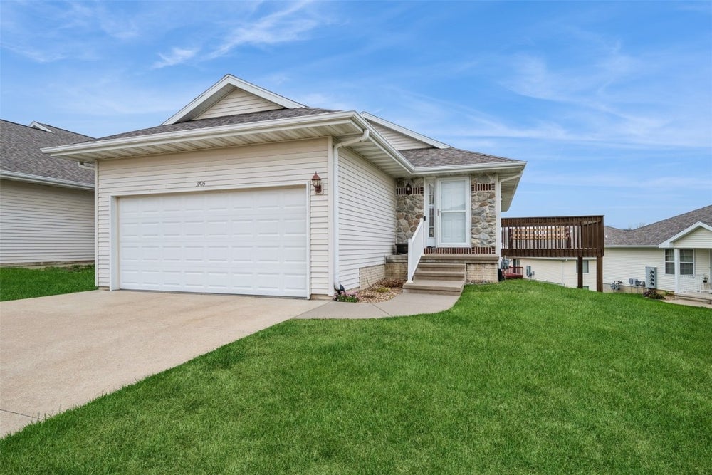 3705 Stoney Point Road Sw, Cedar Rapids, IA 52404 - MLS# 2407924 ...
