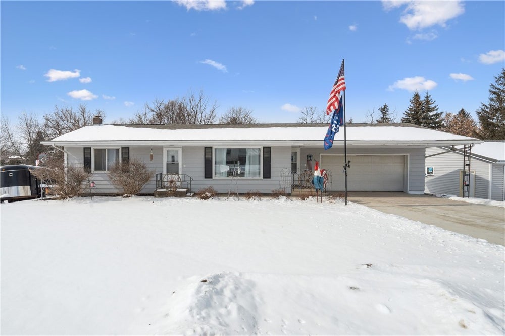 75 Jefferson Ave Sw, Swisher, IA 52338 - MLS# 2501045 - Coldwell Banker