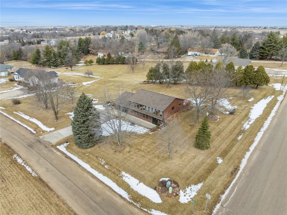 2922 Skyview Lane Ne, Swisher, IA 52338 - MLS# 2501237 - Coldwell Banker