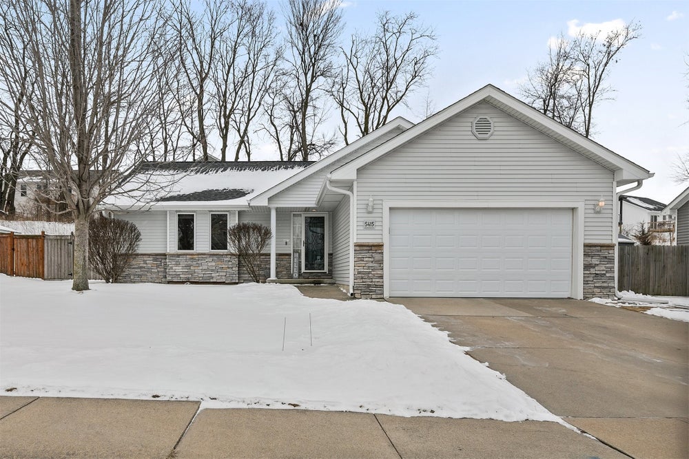 5415 Jordan Boulevard, Pleasant Hill, IA 50327 - MLS# 712201 - Coldwell ...