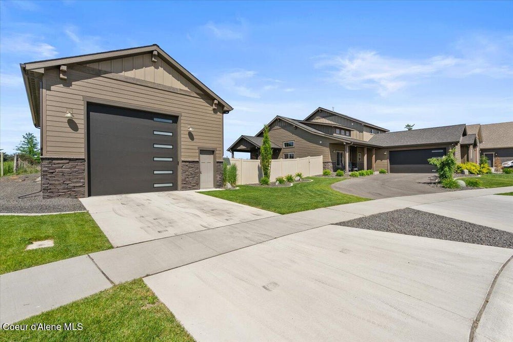 3811 N FOXTAIL RD, Post Falls, ID 83854 - MLS# 25-6305 - Coldwell Banker